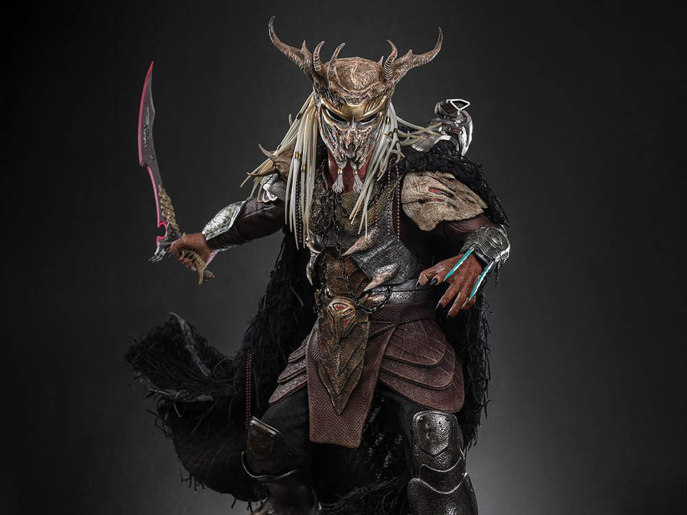 Predator: Badlands MMS863 Father Predator 1/6th Scale Collectible Figure