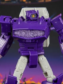 The Transformers: The Movie Studio Series 86 Voyager Class Shockwave ...