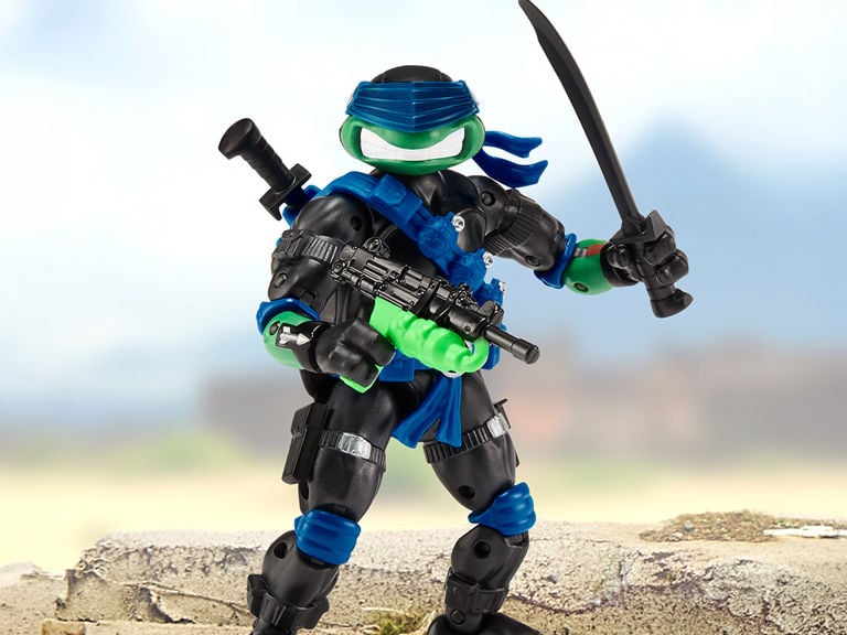 Teenage Mutant Ninja Turtles x G.I. Joe Leonardo as Snake Eyes Action ...