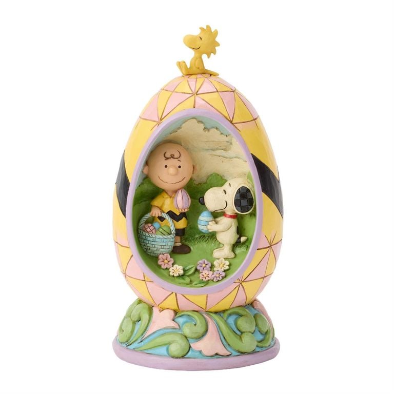 Peanuts Snoopy and Charlie Brown Egg Diorama Figurine (Jim Shore)