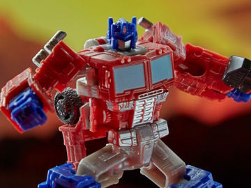 Transformers War for Cybertron: Kingdom Core Optimus Prime